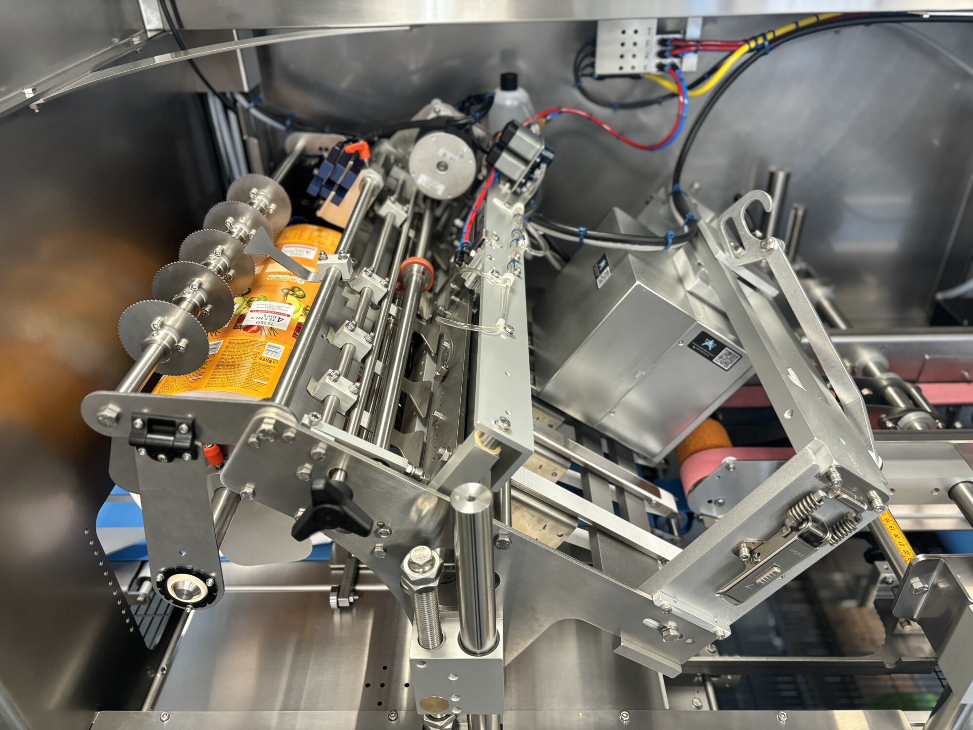 Nobac 5000 - D Wrap Multi Compartment Tray - Ravenwood Packaging